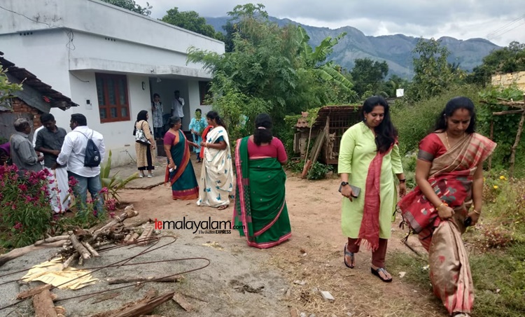 'നീതി ലഭിച്ചില്ലെങ്കിൽ അവർ പോയ ഇടത്തേക്ക് ഞങ്ങളും പോകും': വാളയാർ പെ ...